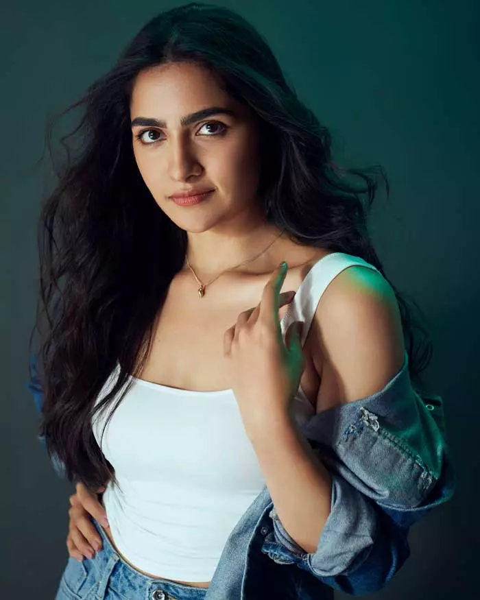 Kantara Chapter 1 Lead Star Rukmini Vasanth Movies & Biography